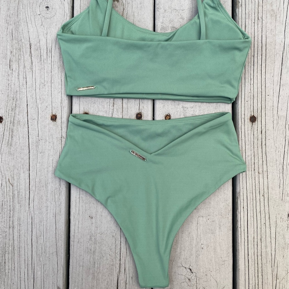 Buff Bunny Bikini Set - Gem